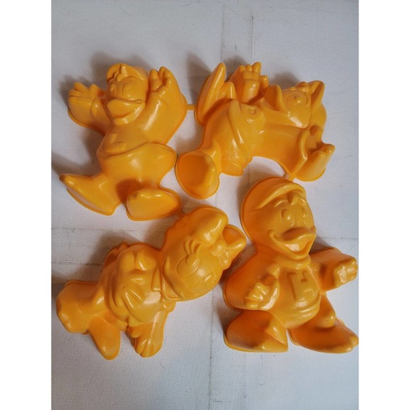 Disney | Kitchen | Vintage Disney Duck Tales Jello Mold 989 Yellow Set ...